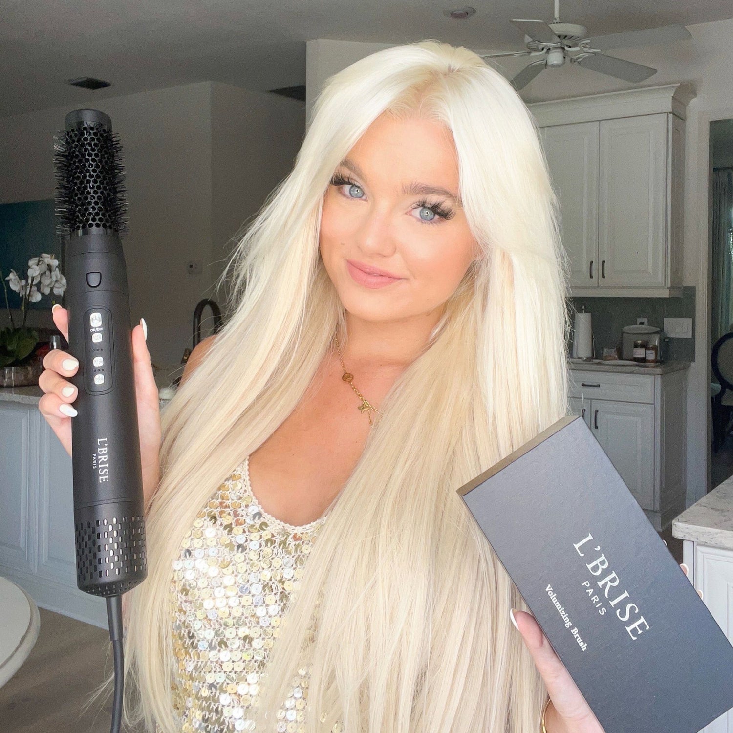 Model 2 | Round Brush – L'Brise Paris | French-Luxury Hair Tools